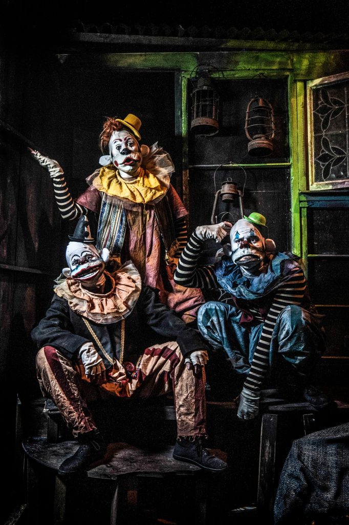 DINNER AT THE TWITS – Anthony Spargo